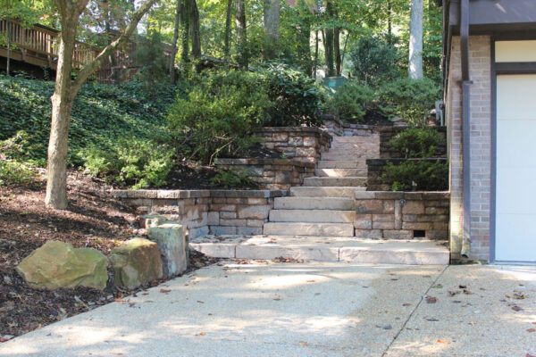 How to build a segmental retaining wall - Revolutionary Gardens